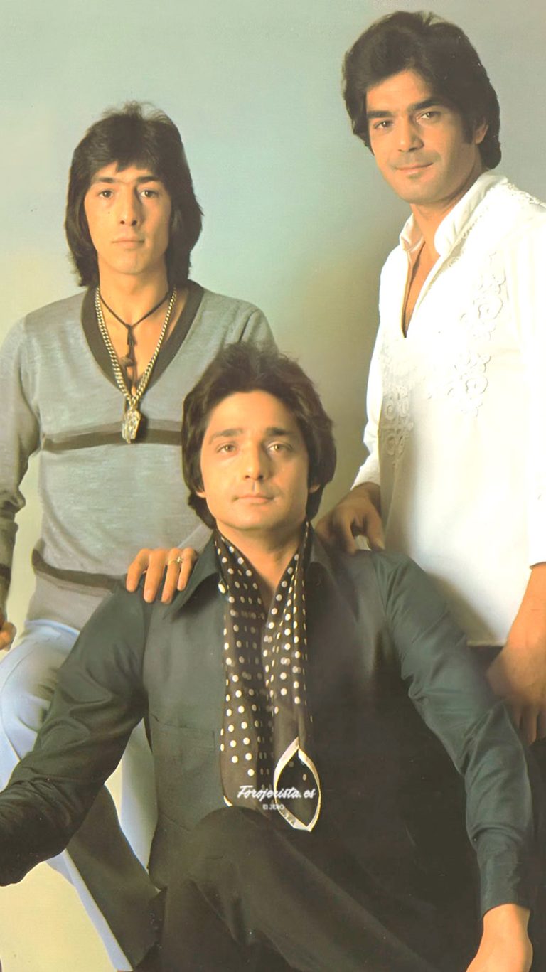 Biografía 2023 - Los Chichos